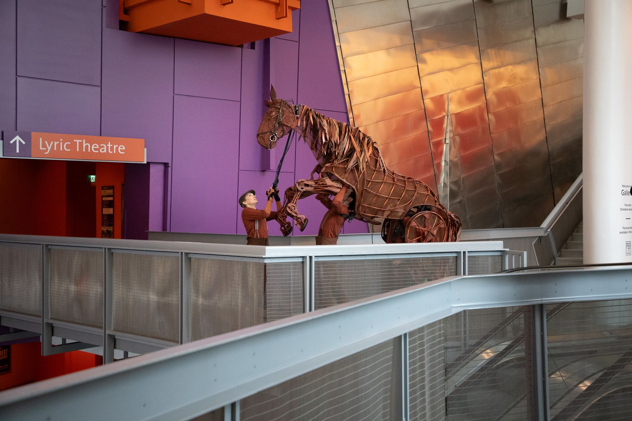 The national theatre's multi-award-winning production of War Horse ...